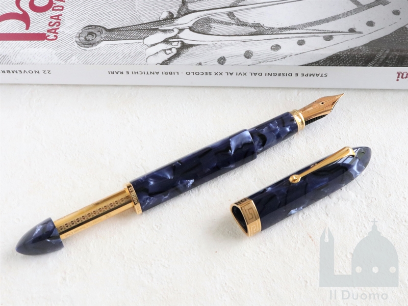 アルマンドシモーニクラブ 限定生産品 トリアンゴロ ブルー・ラ・ロイヤル セルロイド ゴールドトリム 万年筆 ASC Triangolo ...