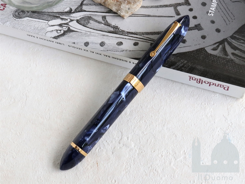 アルマンドシモーニクラブ 限定生産品 トリアンゴロ ブルー・ラ・ロイヤル セルロイド ゴールドトリム 万年筆 ASC Triangolo ...